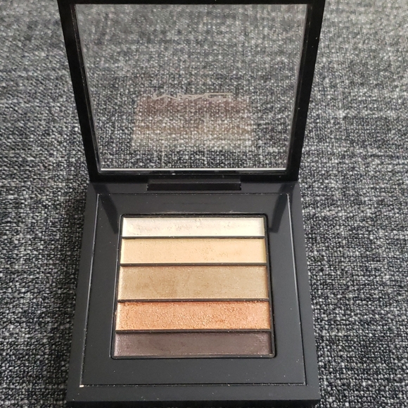 MAC Cosmetics | Makeup | Mac Velux Pearlfusion Shadow | Poshmark